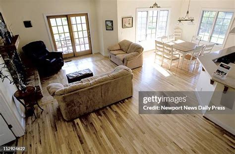 27 Elizabeth Guinn Photos And High Res Pictures Getty Images