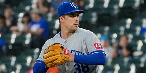 Ryan Bergert Salvador Perez Lead Royals Win Vs White Sox