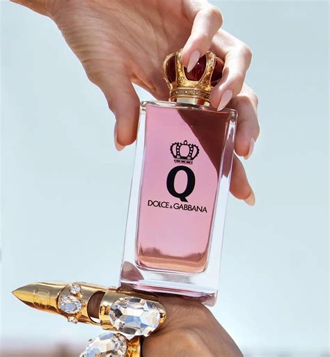 ¿cómo Es La Nueva Versión Del Perfume Q De Dolce And Gabbana — Muy
