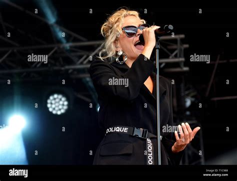 Pixie Lott Live On Stage At One Of The Northeasts Largest Outdoor Music Festivals South