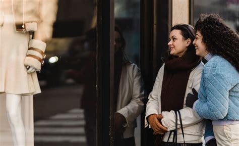 Close 2021 Strong With New Diverse Consumer Insights Collage Group