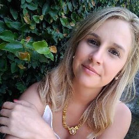 Carla Cabral Youtube