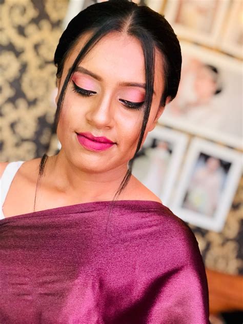 Casual Dressing Jeewani Marasinghe Salon Liyanra Divulapitiya 📲 9476 43 13 641 Jeewani