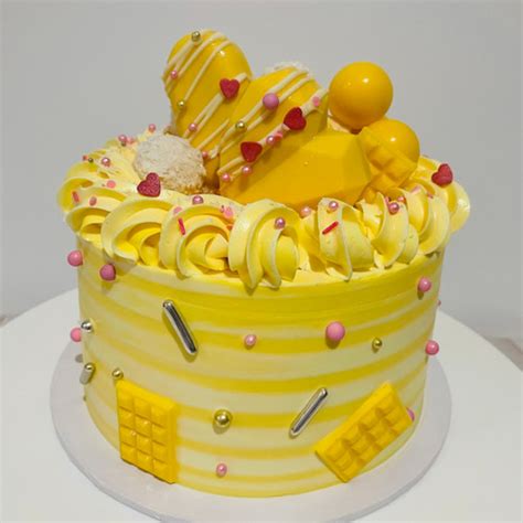 Coconut And Passion Fruit Cake 6 Inches Barbaracakes