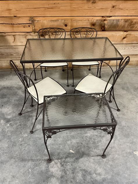 Lot Vintage Iron Patio Set