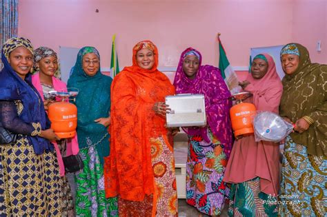 H E Haj Nafisa Nasir Idris Founder Nanas Foundation Attended The Graduation Ceremony Of