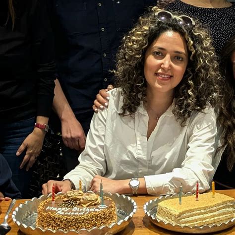 ‎parizad Nobakht پریزاد نوبخت‎ ‎my Maid Of Honour Days 😉 در حال انجام فریضه مهم و مبارک