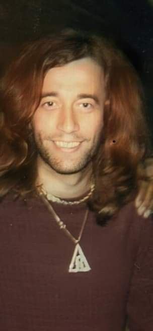 Pin By Adriana Andrade Tomaz On Robin Gibb Robin Long Red Hair Bee Gees