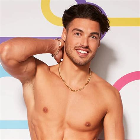 Who Is Spencer Wilks Reality Tv And Travel Influencer Influencer