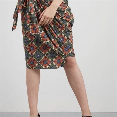 Rekomendasi Model Rok Batik Panjang Untuk Wanita
