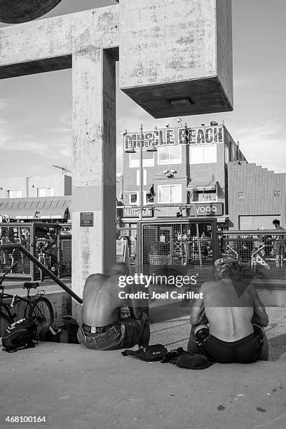 Men Muscle Beach Photos And Premium High Res Pictures Getty Images
