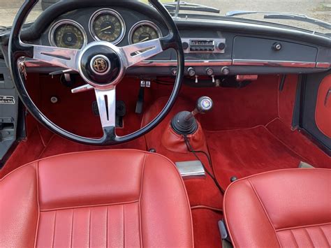 Alfa Romeo Giulia Spider Steutel