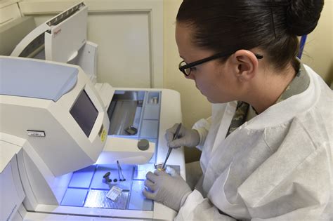 Simple Info About How To Be Forensic Scientist Bluegreat57
