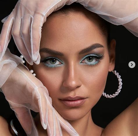 Изтече гол фотос на красивата Мирела от Игри на волята снимки