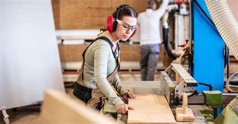 Building Excellence 5 Key Carpentry Certification Courses