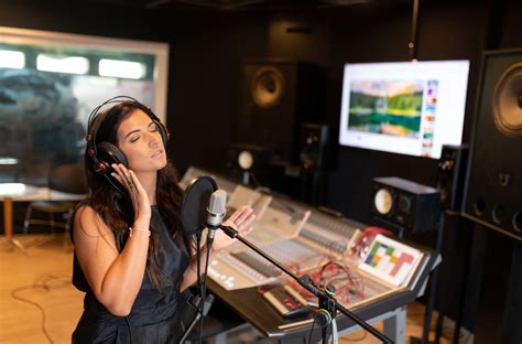 The Bird Bianca Burt Returns With Honeymoon Love”