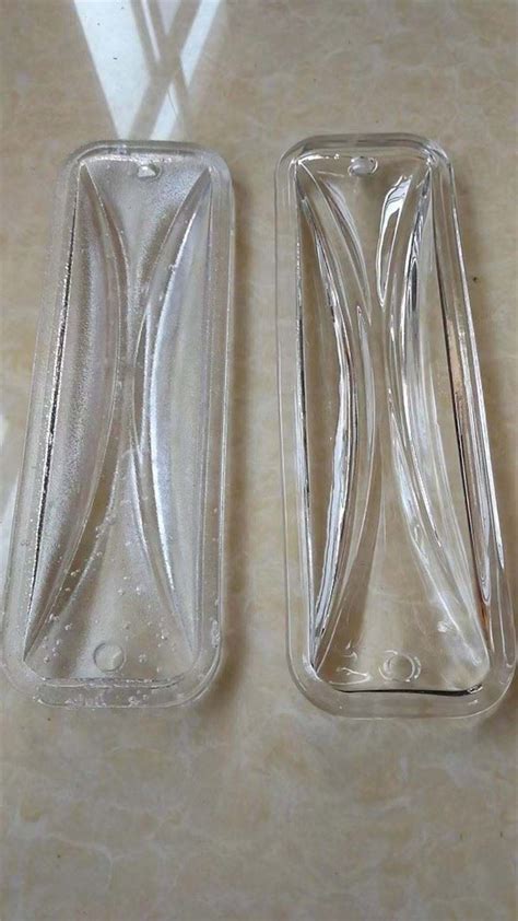 China Colored Glass Bricks For Modern Light Wall Design Manufacturers