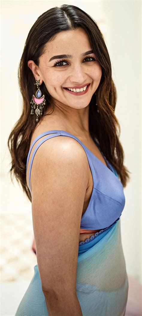 Alia Bhatt And Her Beautiful Face 🍑🔥🤤 Raliabhattpics