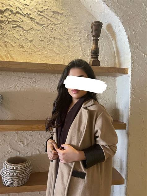 جوخ وجلد بيج وبني