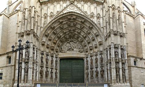 Entrance To Seville Cathedral Seville Cathedral Map Chartres
