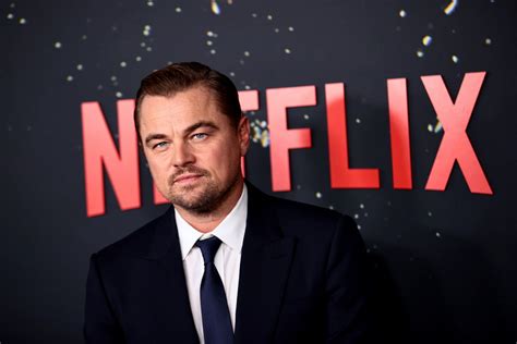 Leonardo Dicaprio Es Fotografiado Con Una Modelo De 19 Años E Inició