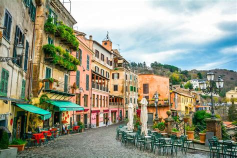 Nemi Il Borgo Delle Fragoline Dei Miti E Delle Navi Romane