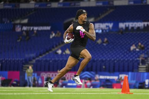 Seahawks 2026 Draft Seattle Takes Toledo Cornerback Andre Fuller At