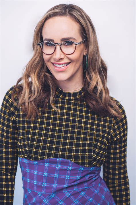 Laura Lane Medium