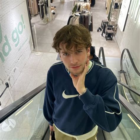 Thijmen Van Hoof Thijmen Hoof • Threads Say More