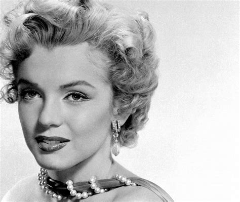 1280x1080 Marilyn Monroe New Wallpaper 1280x1080 Resolution Wallpaper