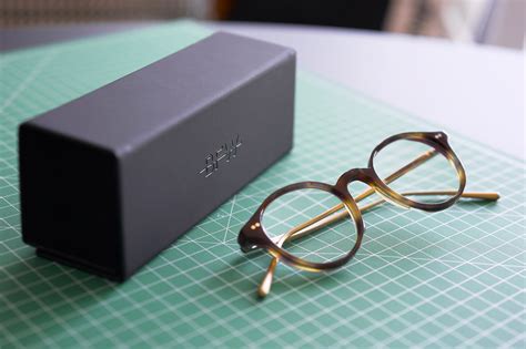 Bespoke Glasses Banton Frameworks On Behance Bespoke Glasses Banton Frameworks On Behance