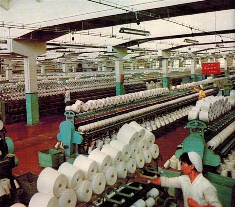 老照片：70年代的西安 全国知名的纺织城手表车间电瓷细纱破产新浪新闻