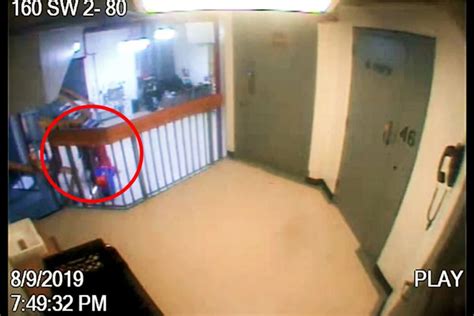 El Departamento De Justicia De Eeuu Publica Un Video De La Celda De