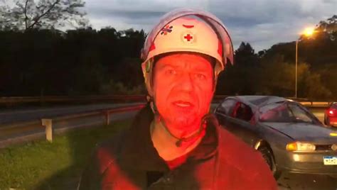 Veículo Capota Na Via Expressa Em Blumenau O Corpo De Bombeiros Militar