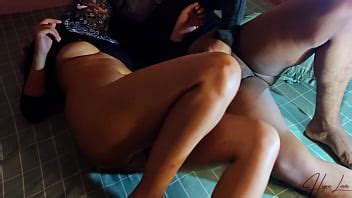 Hermosa Ama De Casa Follando Duro Con El Vecino Xvideos Com