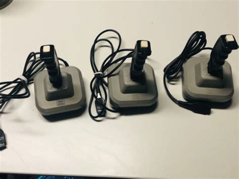 8 Vintage Atari 2600 Commodore 64 Joystick Lot Wino Epyx Suncom Tac 3 4617679373