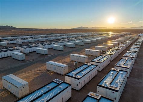 Crimson 350mw1400mwh Battery Storage Unit Online In California