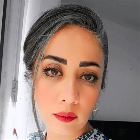 وقت ناخن گرفتم ۸ صبح روز سی اسفند با ۲۰۶ تهاتر میکنم😂😂😂