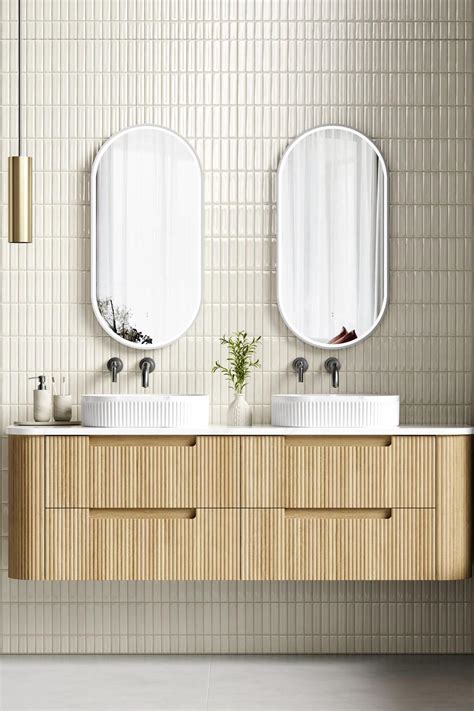 26 Fluted Bathroom Vanity Designs To Elevate Your Home Decor Style