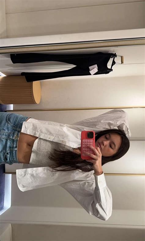 Lily Chee Snapstory Rlilychee18