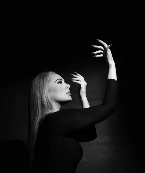 Pin By Frank Carboni On Adele Adele Concert Adele Singer Adele Wallpaper