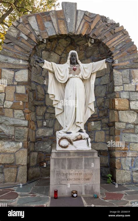 Detroit Michigan A Statue Of A Black Jesus At Sacred Heart Major