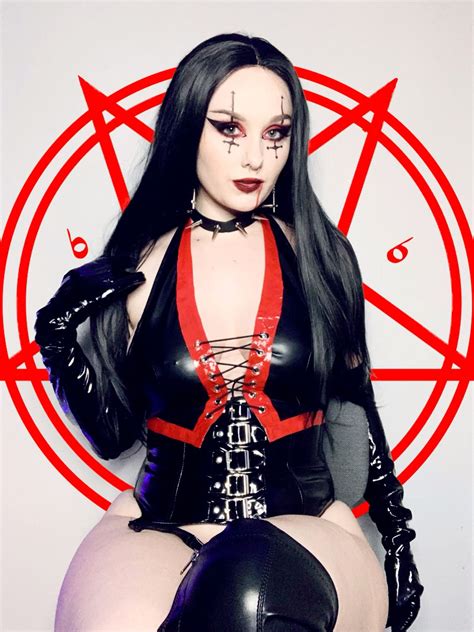 Vampirella Cosplay Artofit