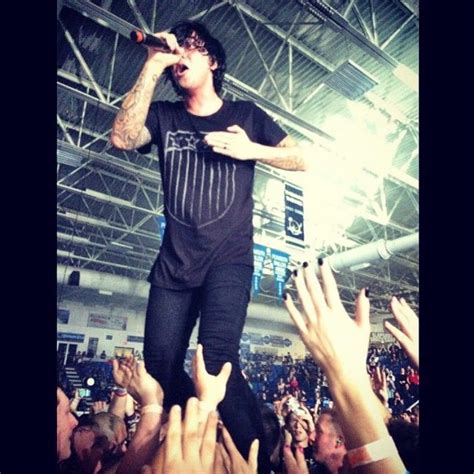 Kellinquinns Photo On Instagram Sleeping With Sirens Kellin Quinn
