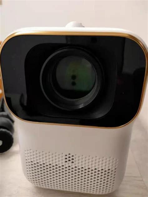 我心中投影仪排行榜的榜首之品：小明 Q1 迷你投影仪 知乎