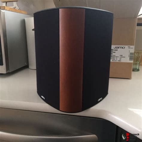 Jamo D 8sur Surround Speakers Set Of 2 For Sale Canuck Audio Mart