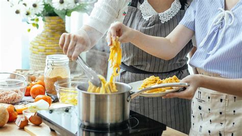 Ini Jenis Makanan Dan Minuman Penyebab Perut Buncit