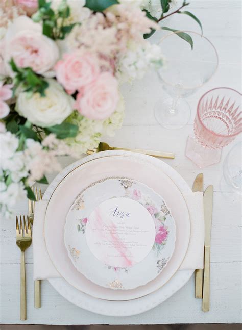 9 Creative Table Setting Ideas For The Reception Inspired By This