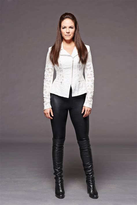 Lost Girl Photo Anna Silk 54 Sur 145 Allociné