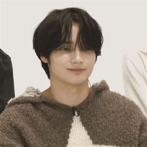 Pin By 알렉산드라 🐧 ️ On Huening Kai Ii Txt Kai Beautiful Person